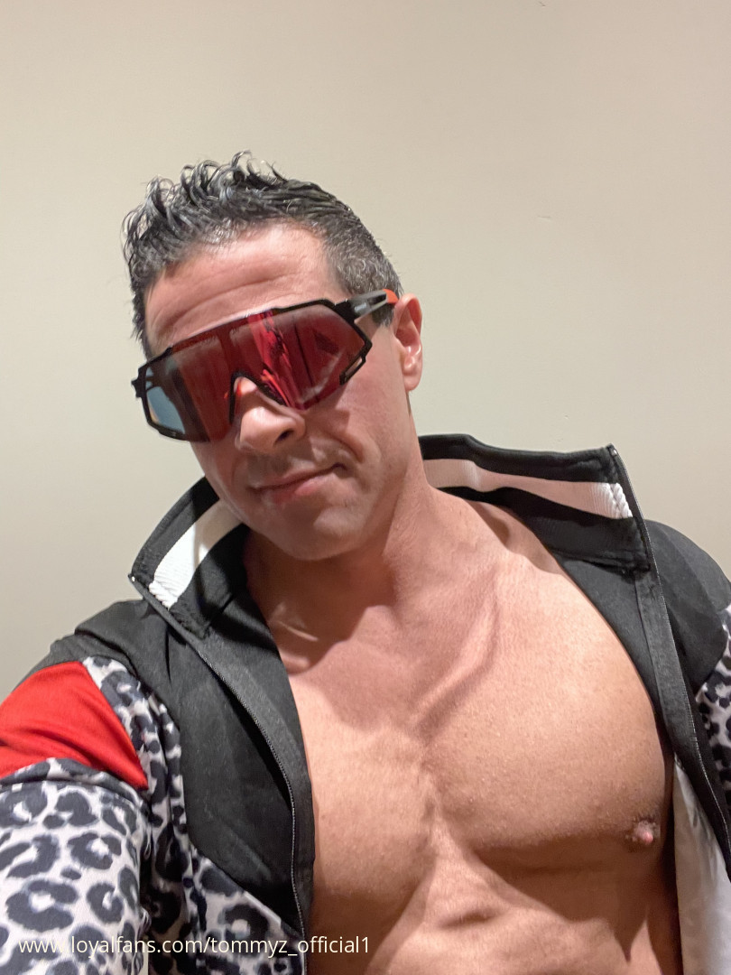 TommyZee69’s Official Social Fan Page | LoyalFans