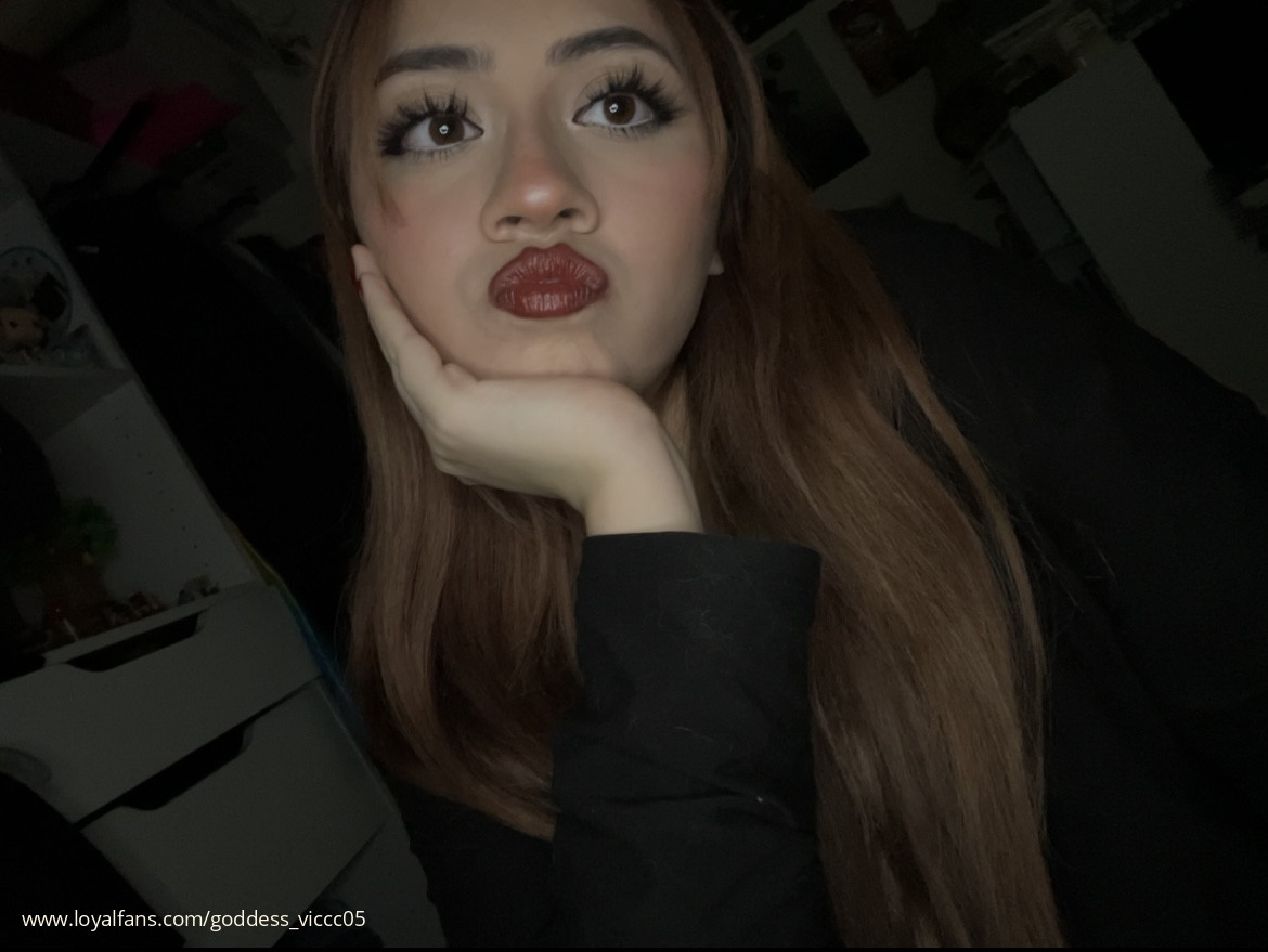 goddess vee luuvs's videos and clips | Official account | LoyalFans