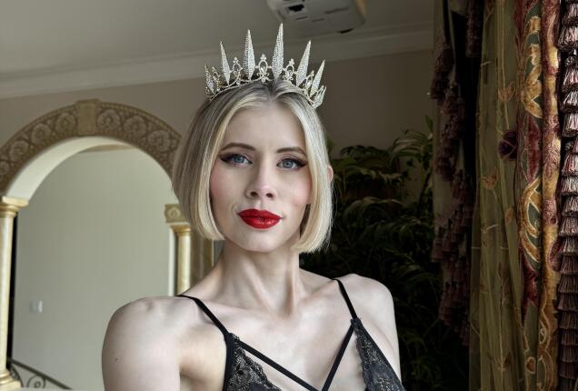 Good morning ☀️ 👑 - Goddess Kyaa Official Photos | www.Loyalfans.com