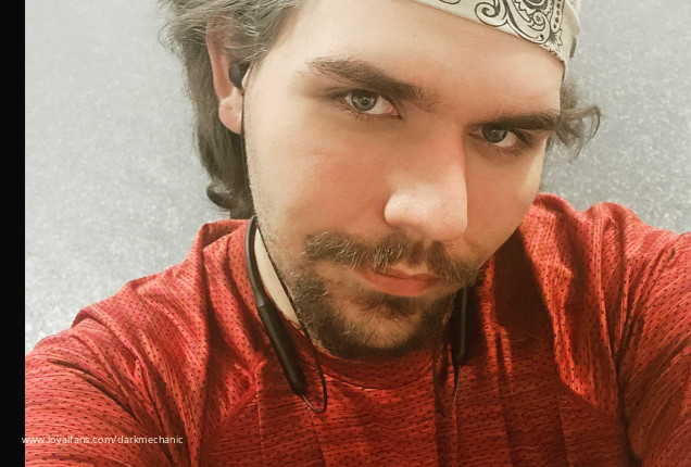 Heres a first video mwah - Darkmechanic Official Profile | LoyalFans