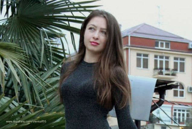 My legs are spread, my pussy is wet 💦💦 - Olga The Pole Teaser Official Photos | LoyalFans