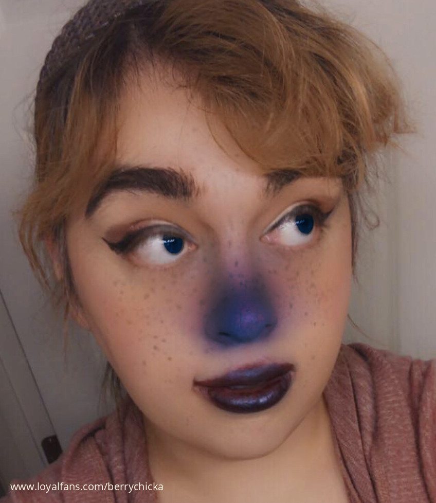 Berrychicka’s Official Social Fan Page | LoyalFans