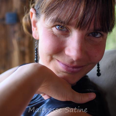 Admire le - Maitresse Satine Official Photos | www.Loyalfans.com