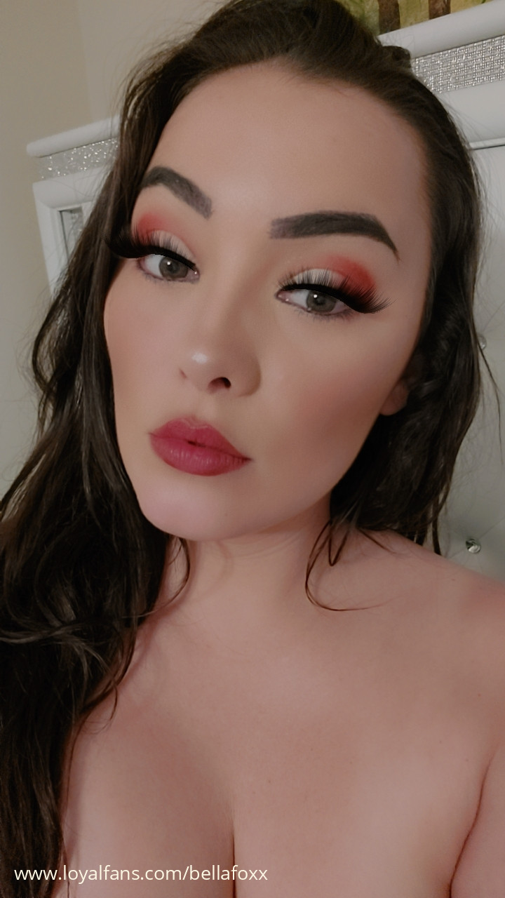 Bella Foxx’s Official Social Fan Page | LoyalFans