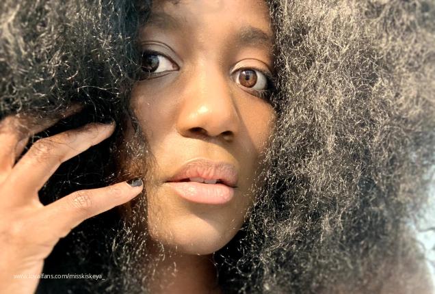 Hey you. Yes you 💋 - Miss Kiskeya Official Profile | www.Loyalfans.com