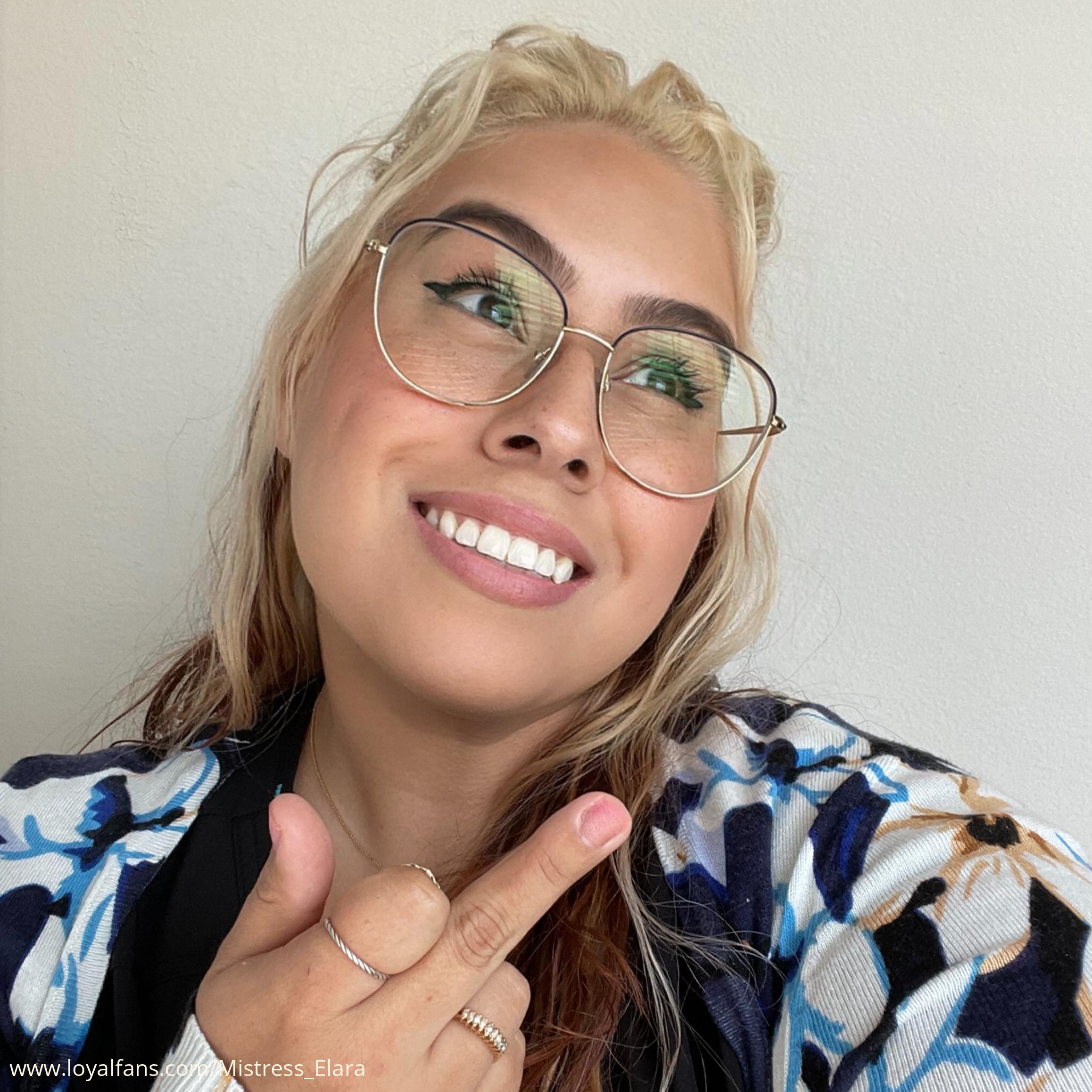 Princess Elara 's videos and clips | Official account | LoyalFans