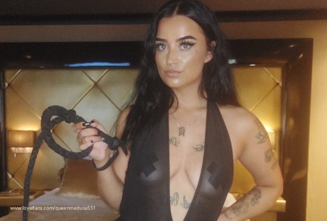 WORSHIP MY FUR ; JOI/CEI/HEELWORSHIP NL 😈 - QueenMedusa551 Official Profile | www.Loyalfans.com