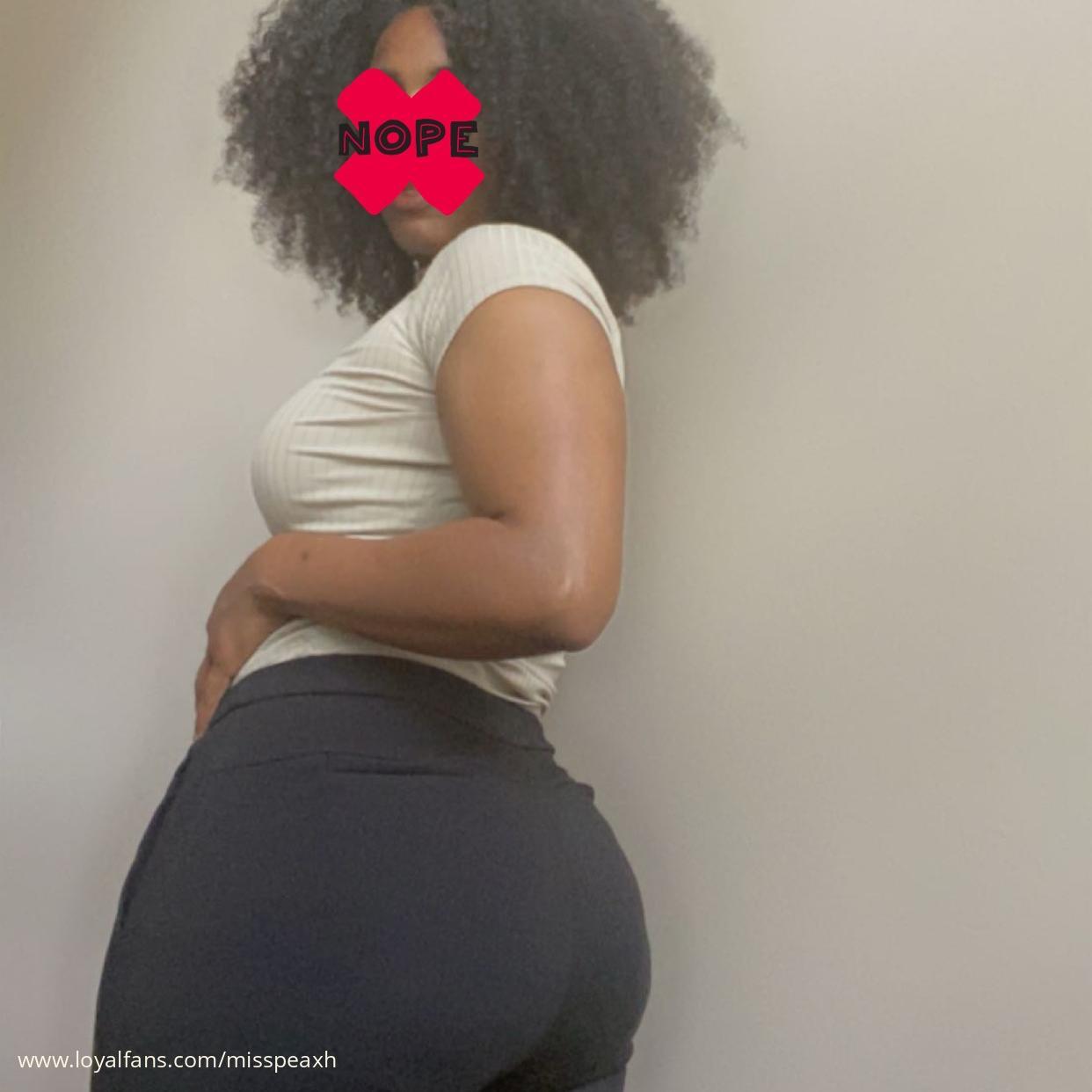 MissPeaxh's videos and clips | Official account | LoyalFans