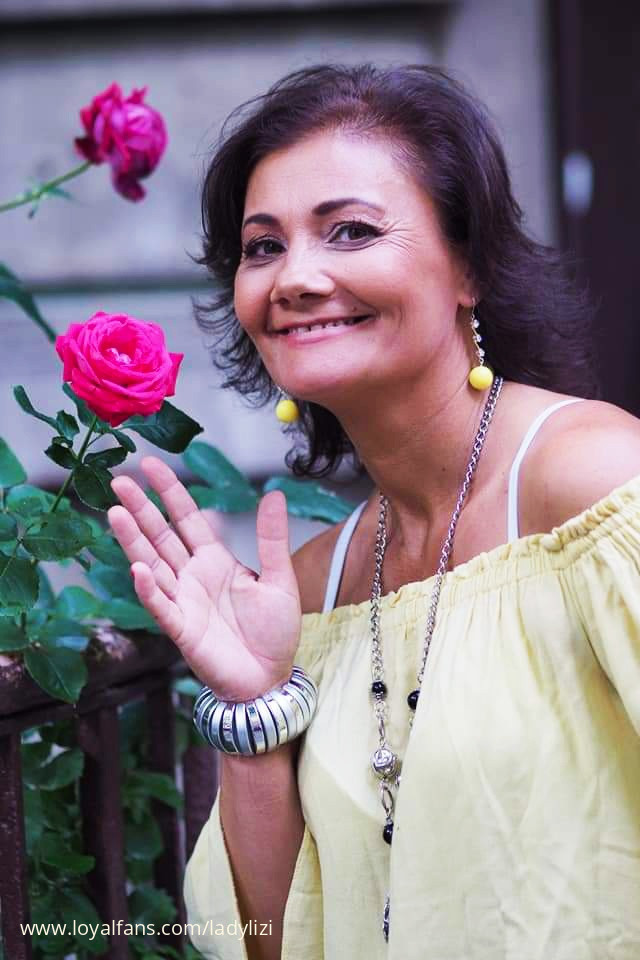 Lady Lizi's Official Social Fan Page | LoyalFans