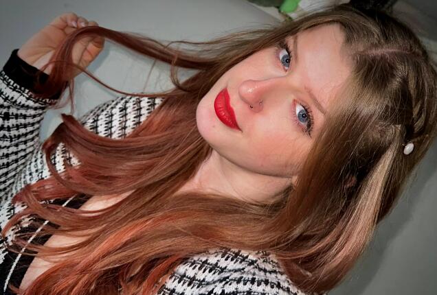 Three little piggies had a choice: 🐷🐷🐷 - Goddess Belle xx Official Profile | www.Loyalfans.com