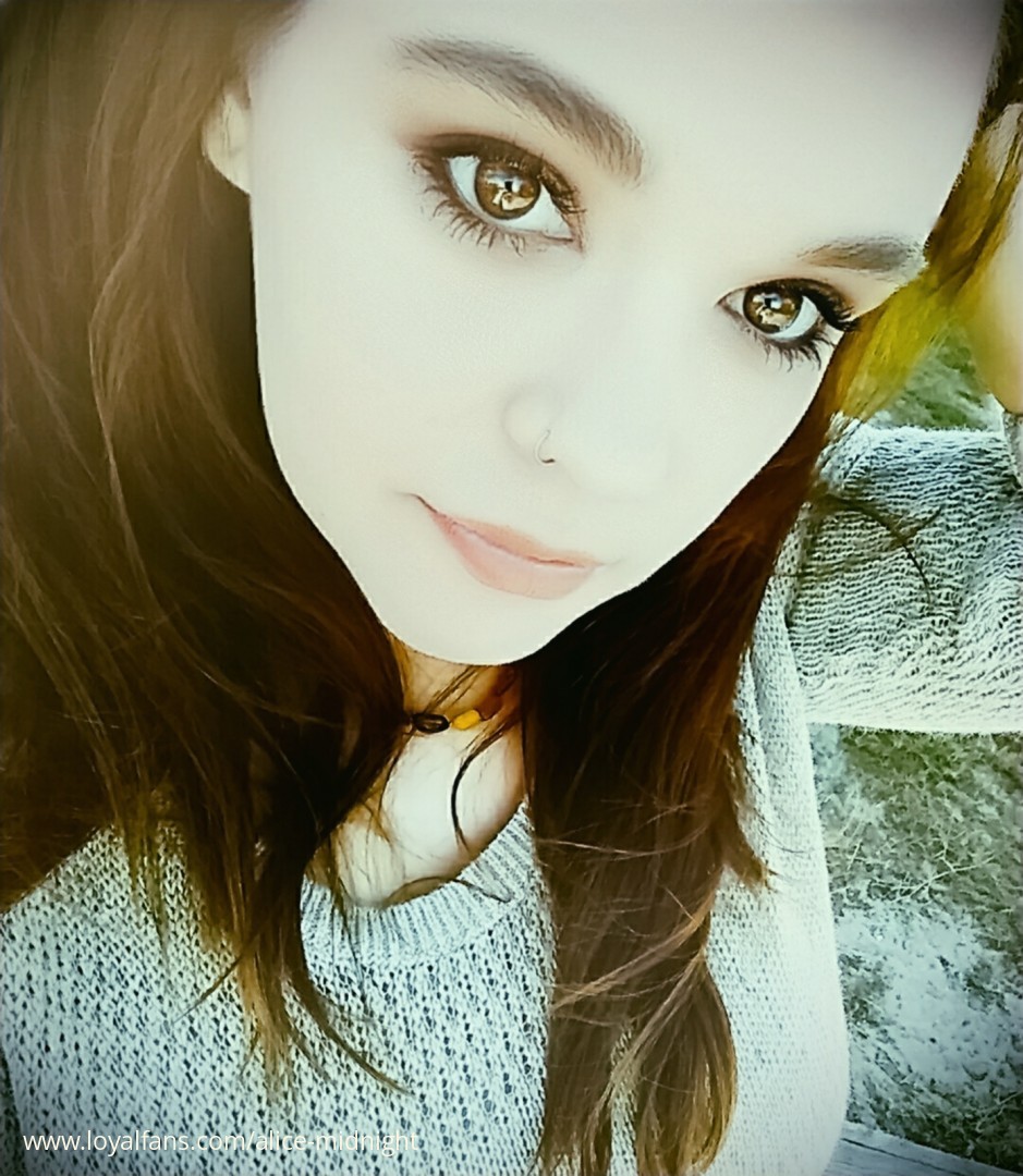 Alice Midnight’s Official Social Fan Page | LoyalFans