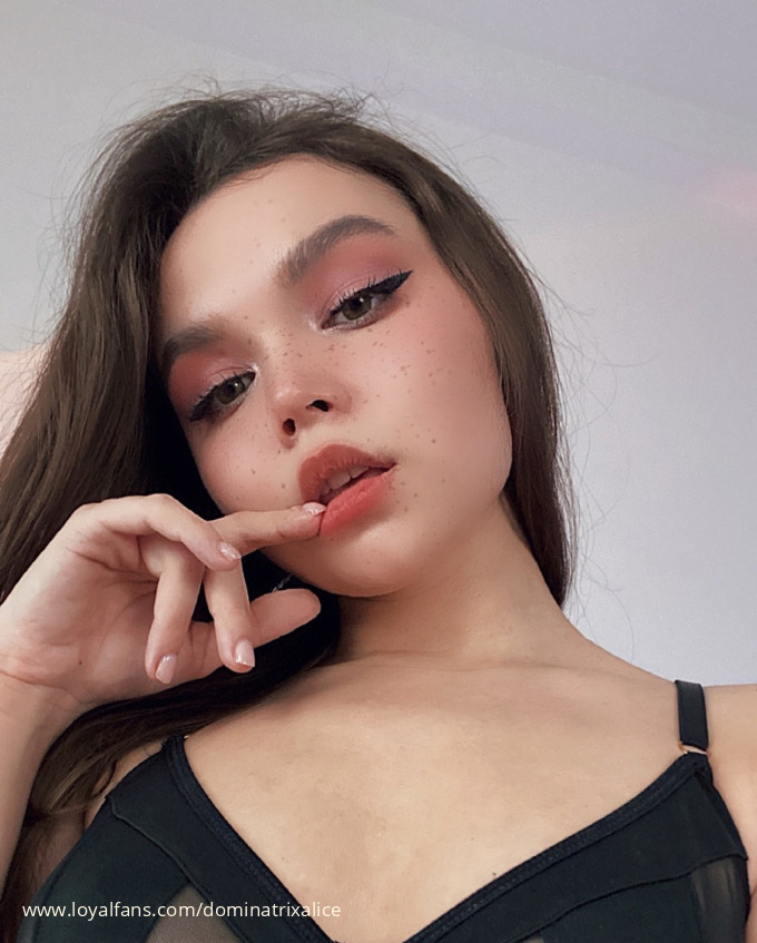 Alice Findom Mistress’s Official Social Fan Page | LoyalFans