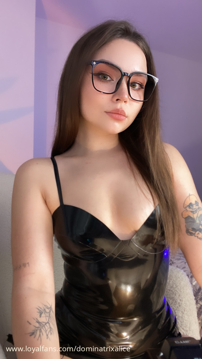Alice Findom Mistress’s Official Social Fan Page | LoyalFans