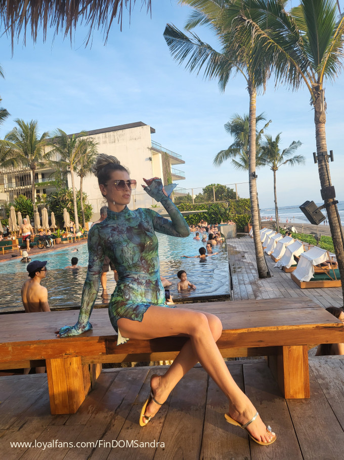 A nameless, deep desire unfurls within you as your eyes fall upon me. - FinDomme Sandra Official ...