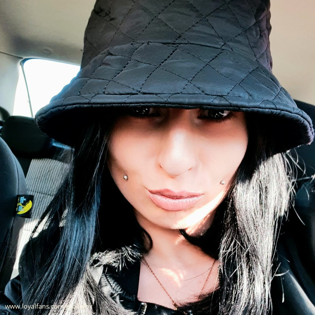 MollyFox’s Official Social Fan Page | LoyalFans