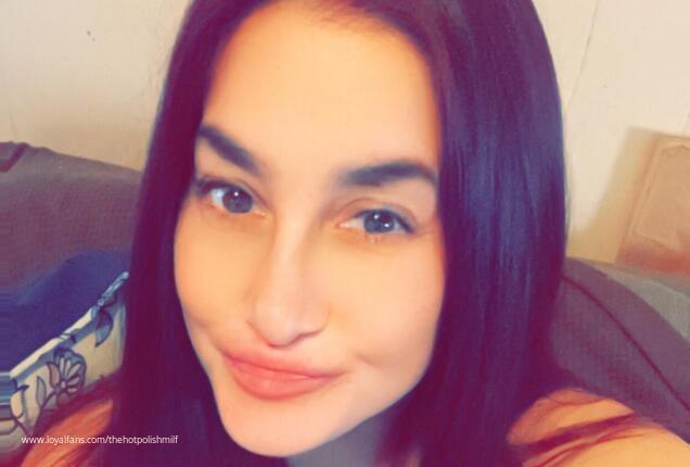 How is your hump day 🥰 - thehotpolishmilf Official Profile | www ...