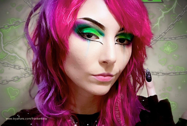 Goth Girl Gives Herself a Pedicure ASMR 🦶😈🖤 - FinDom Princess ...