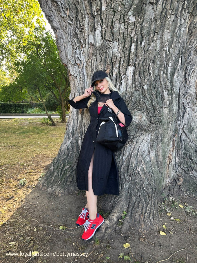 BettyMassey’s Official Social Fan Page | LoyalFans