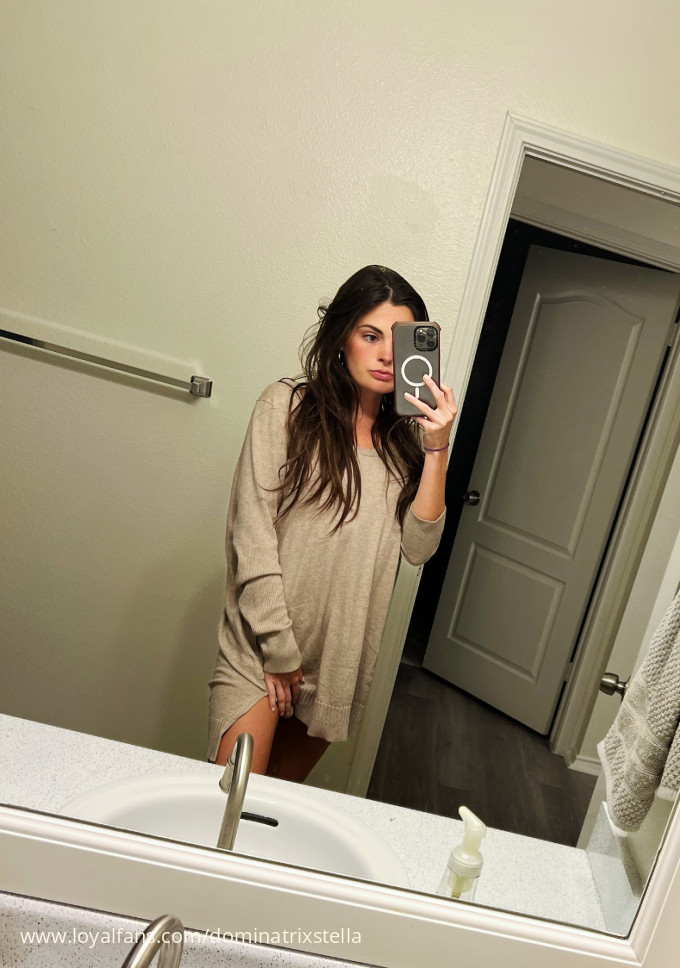 It's 100% payout day! - Findomme Stella Official Photos | LoyalFans