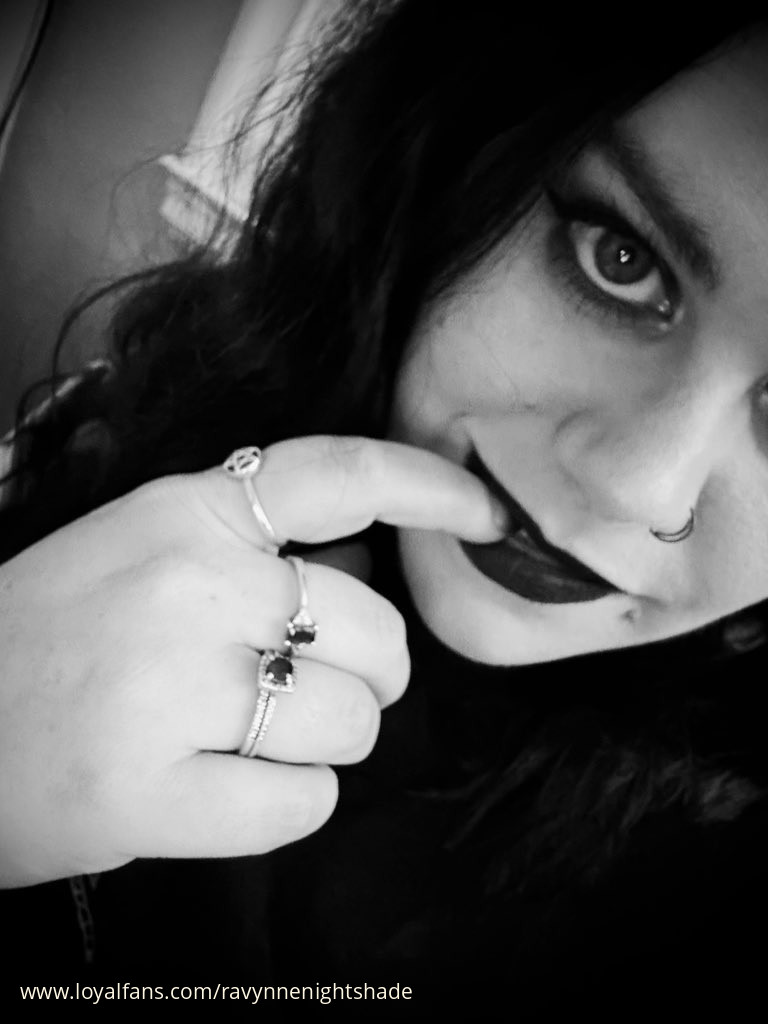 Ravynne Nightshade's videos and clips | Official account | LoyalFans