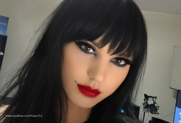 Your Princess 👑 Kiss Kiss 💋 - Yikuwu Mistress Goddess Domme Switch ...