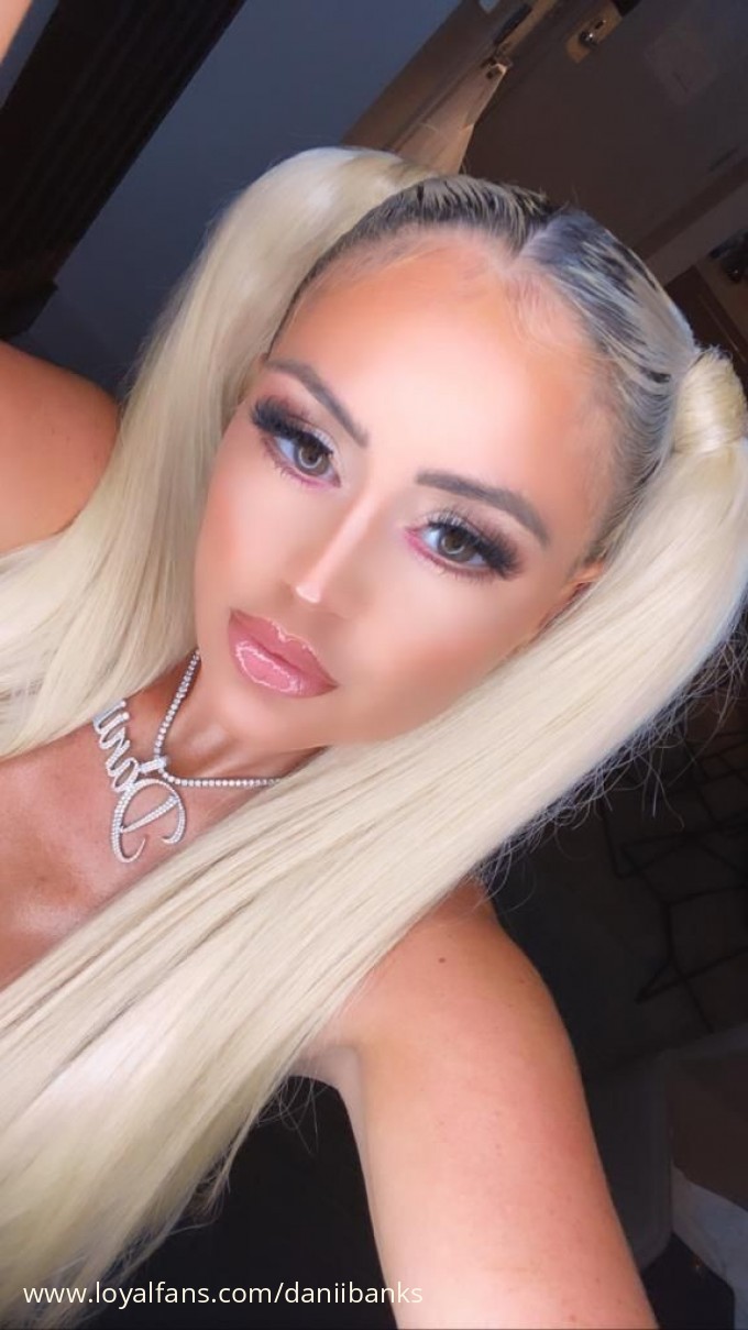 Happy Friday!! - Princess Danii Official Photos | www.Loyalfans.com