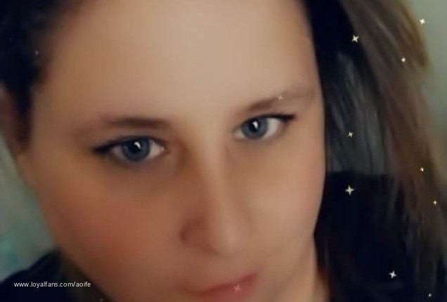 Teaser feet - Isabella Wolf Official Profile | LoyalFans