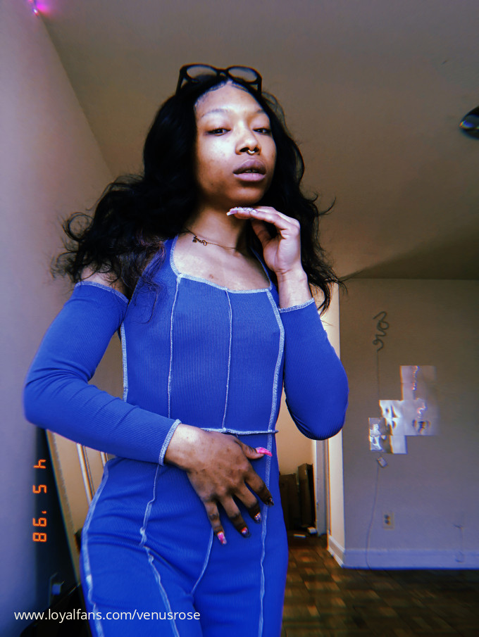 A Face You Constantly Go Broke For - Venus Rose Official Photos | LoyalFans
