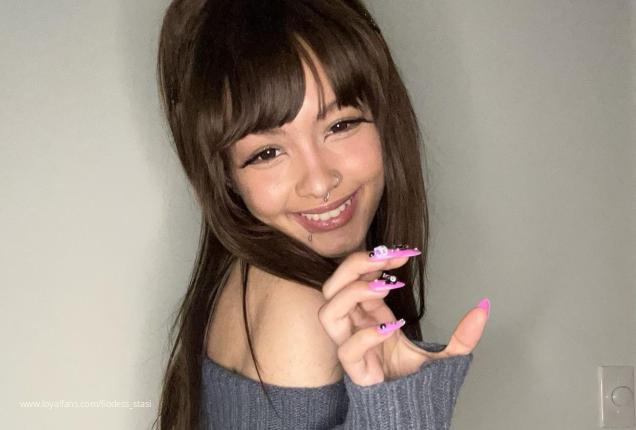 Goddess Teases you with Spit - 6odess Stasi Official Profile | www ...
