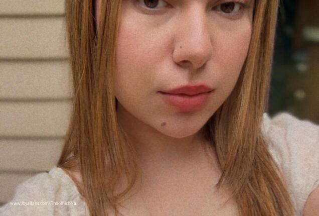 Thick thighs in pvc makes you want to send - Princess Ichika Latina findom femdom bigbooty ...