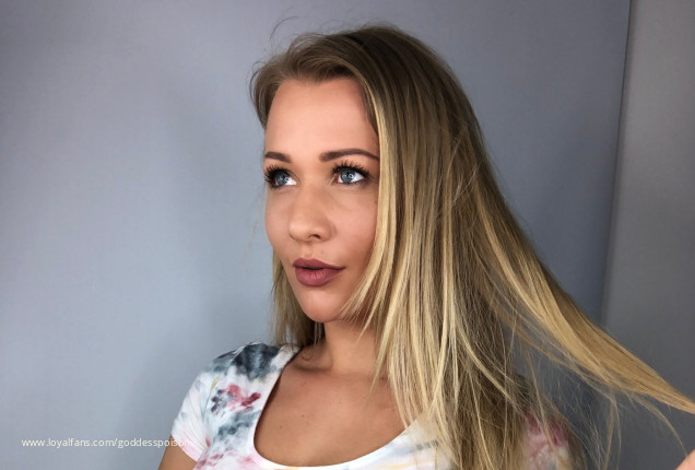 ☠️🌷☠️ - Goddess Poison Official Photos | www.Loyalfans.com