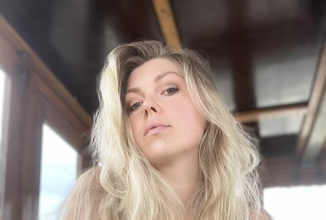 Hi subs! Its Queen Sasja Luna here - QueenSasjaLuna Official Profile ...
