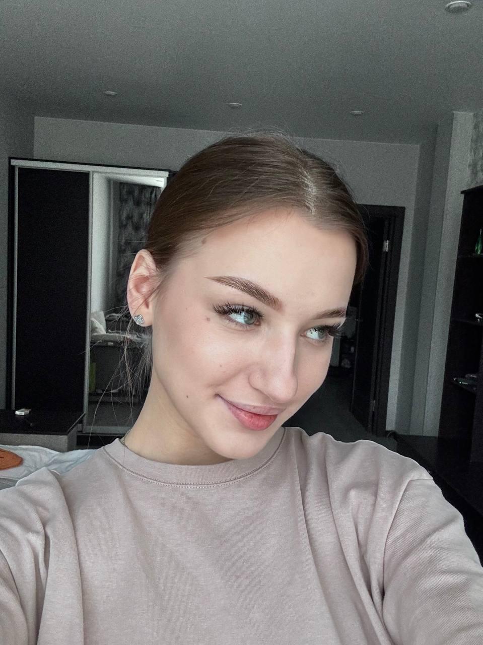 MollyPollyl's Official Social Fan Page | LoyalFans