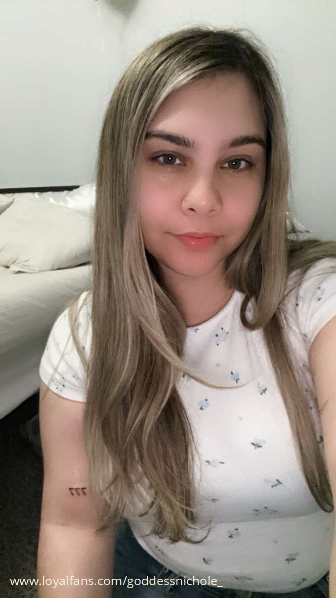 Goddess Nichole’s Official Social Fan Page | LoyalFans