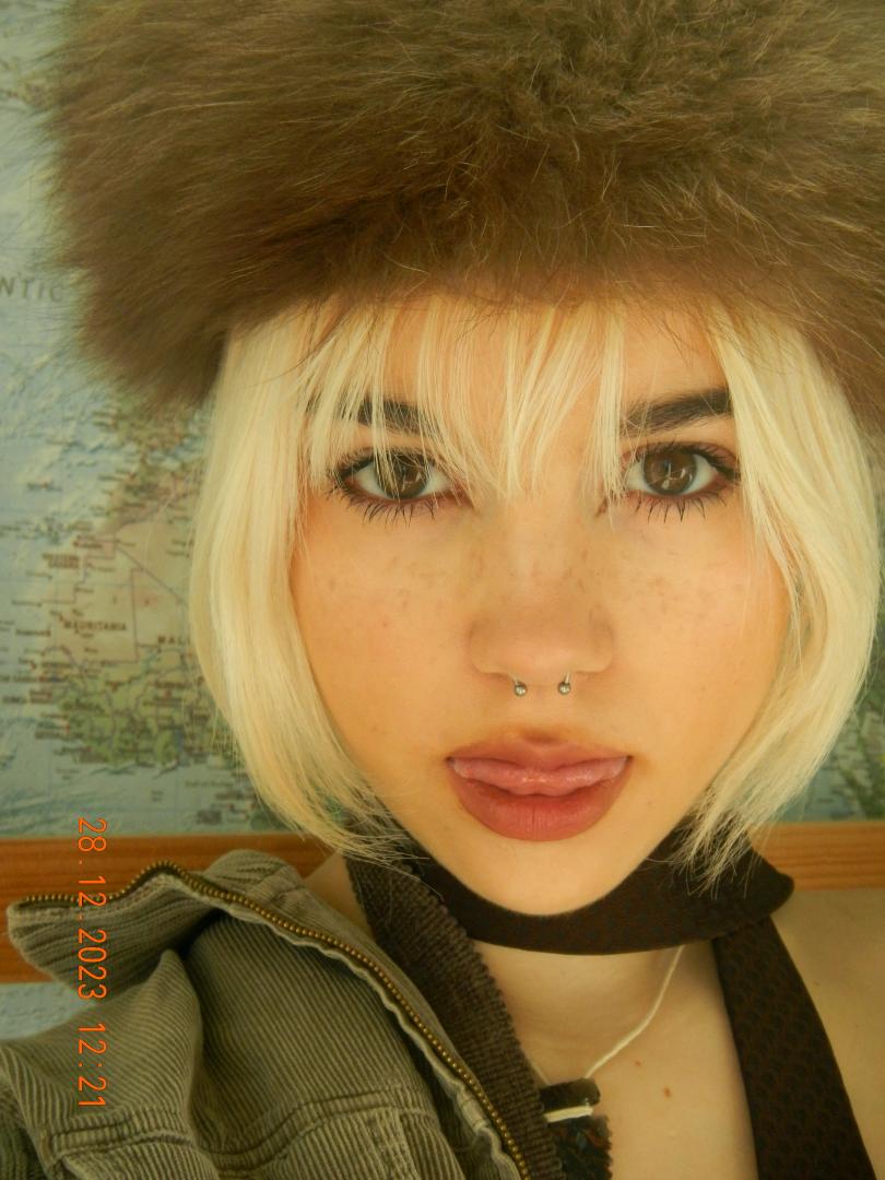 Empress Azina your owner’s Official Social Fan Page | LoyalFans