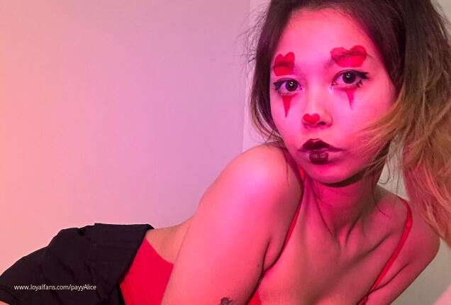 Come here! - Priincess Alice Official Photos | www.Loyalfans.com