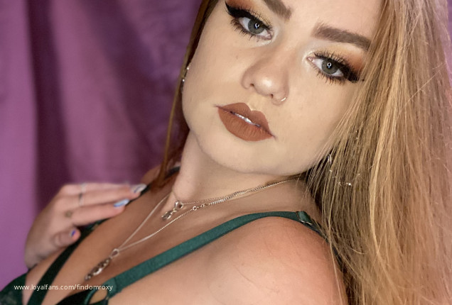 Should I release a clip for my little cucks ? - Goddess Roxy Findom Femdom Official Photos ...