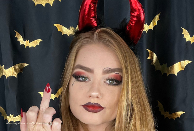 Good morning worms - Goddess Roxy Findom Femdom Official Photos | LoyalFans