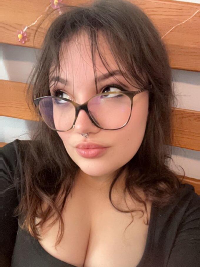 princess serena violette’s Official Social Fan Page | LoyalFans