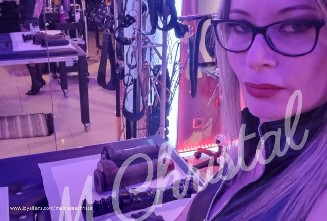 Belle journée - Maitresse Christal Official Photos | www.Loyalfans.com