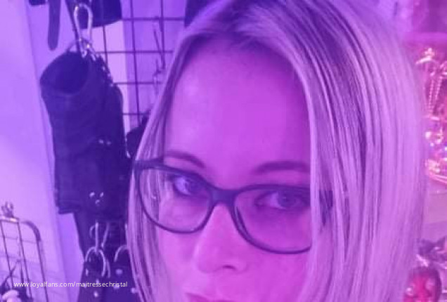 Have a nice day - Maitresse Christal Official Photos | www.Loyalfans.com