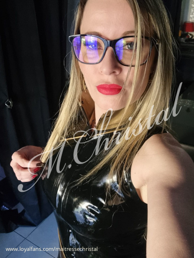 Belle journée 💋💋💋 - Maitresse Christal Official Photos | LoyalFans