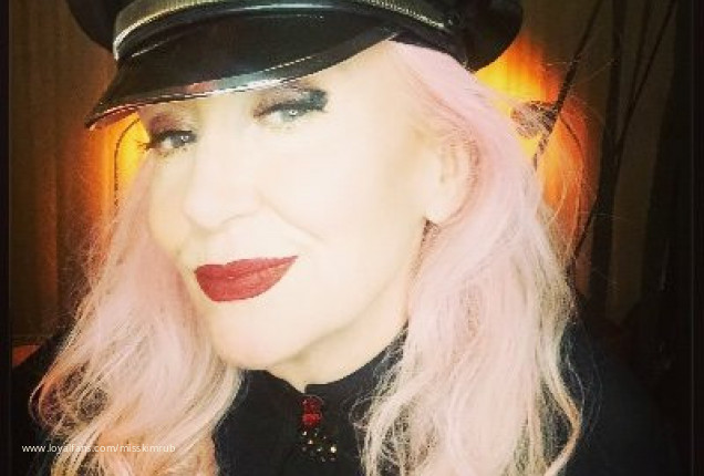 You may worship the boots of Miss Kim - Miss Kim Rub Official Photos ...