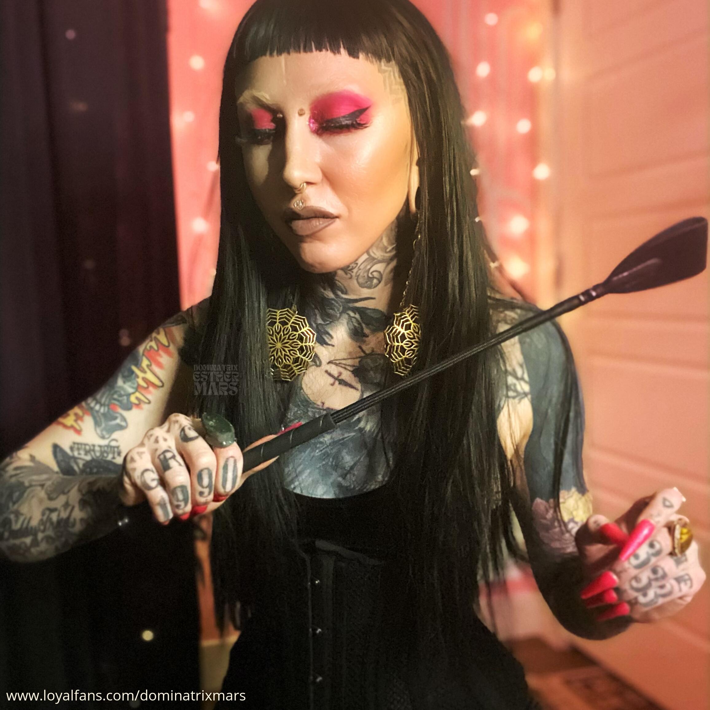 Dominatrix Esther Mars Alt Findom Femdom’s Official Social Fan Page | LoyalFans