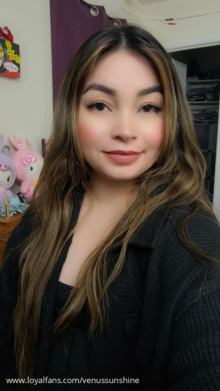 Venus Sunshine's videos and clips | Official account | LoyalFans