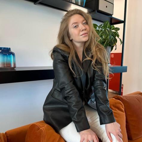 😉 - BellaBarker Official Photos | www.Loyalfans.com