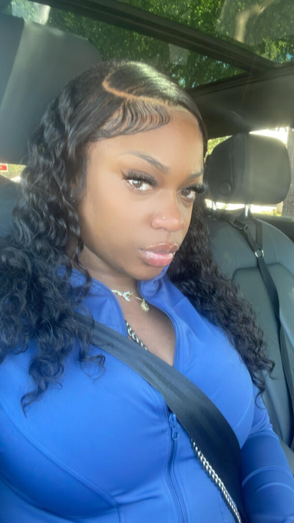 Goddesss_Desss's Official Social Fan Page | LoyalFans