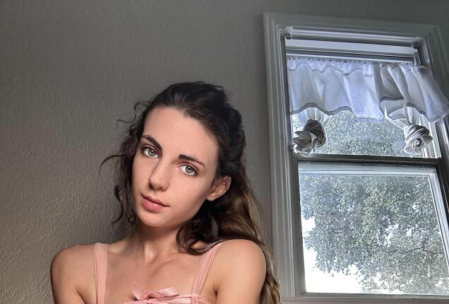 Would you take my virginity?💐 - Luna Benna Official Photos | www.Loyalfans.com