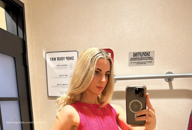 can I be your weekend plans? - Luna Benna Official Photos | www.Loyalfans.com