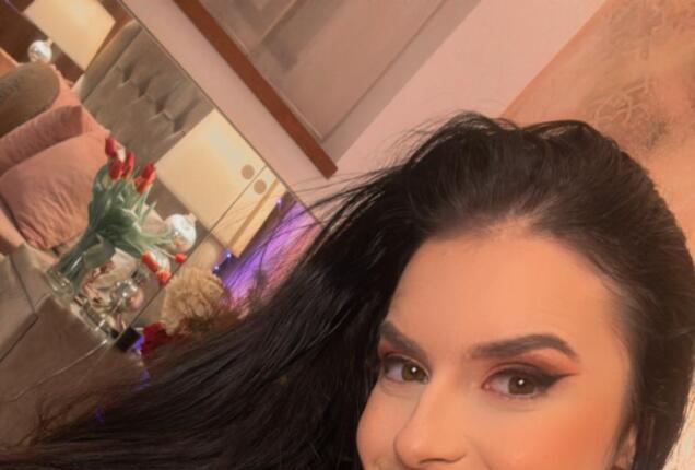 One look... - Nathaniela Official Photos | www.Loyalfans.com